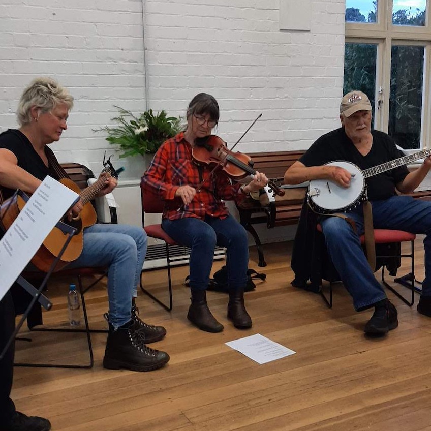 Visit by Smith Allen Peterson Nov 10 2022 – HOT String Band